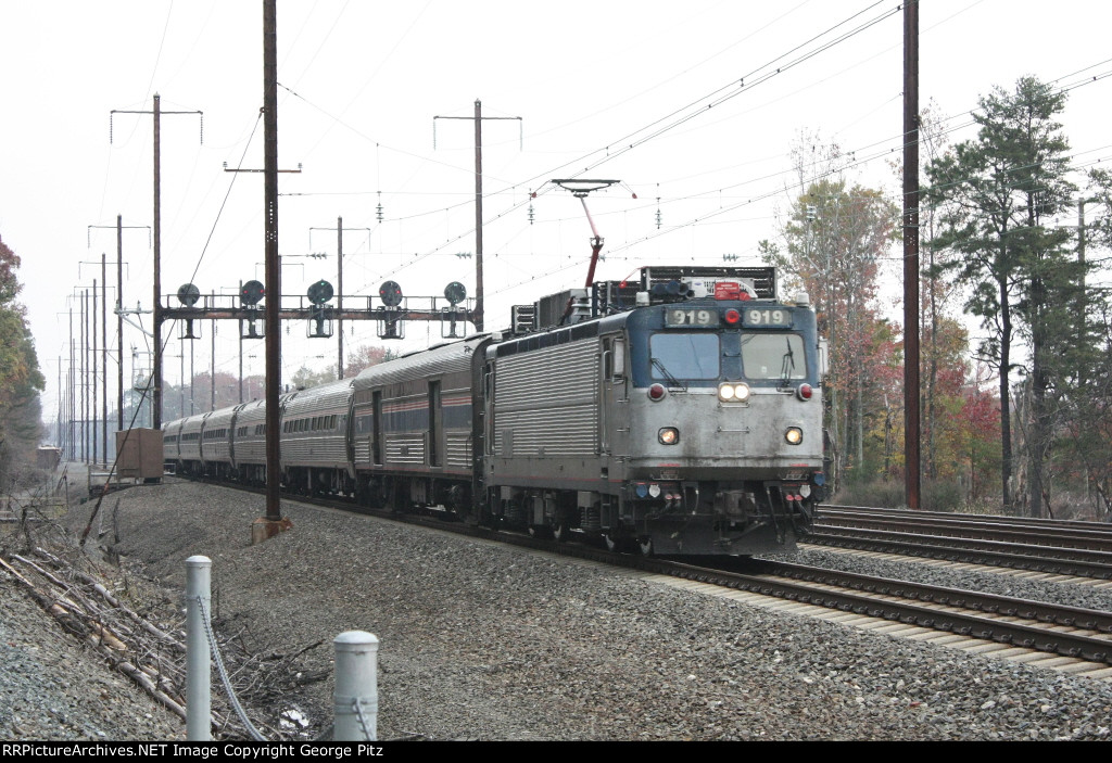 Train 79(4) at the 836 signals